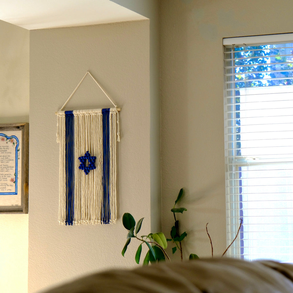 Israeli Flag Wall Decor – Fringe & Free